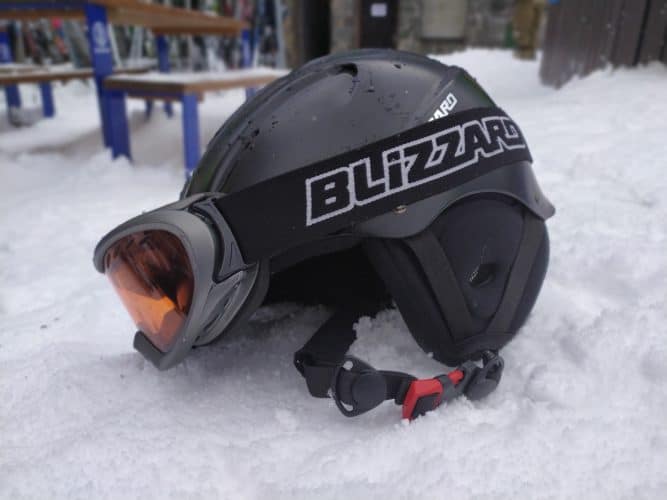 Is Skiing Without A Helmet Ok? - Kayak Help