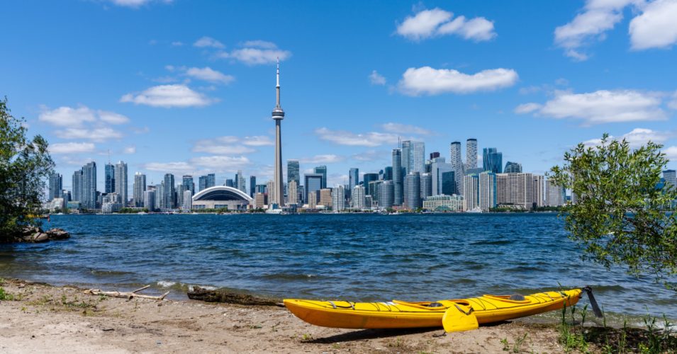 Kayaking In Toronto - Guide To Exploring The Waterways Of The City ...